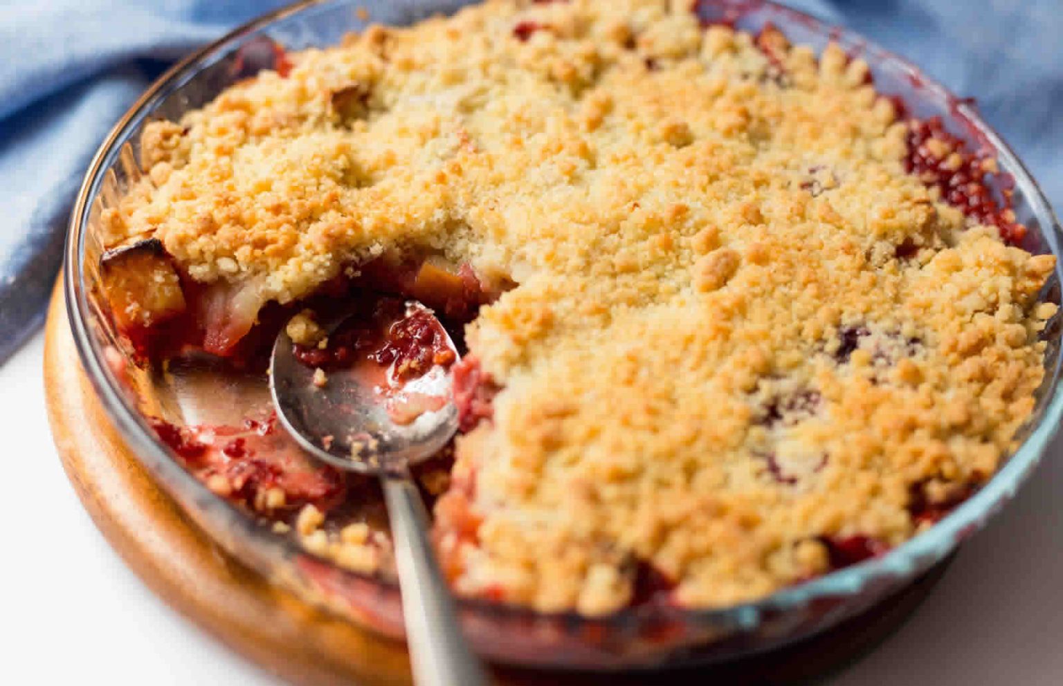 Crumble aux pommes et fruits rouges WW